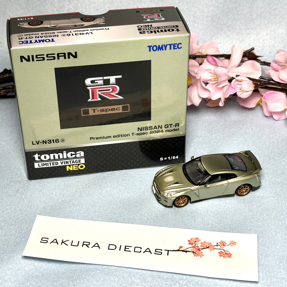 1/64 Tomica Limited Vintage Neo Nissan GT-R R35 Premium Edition T-spec – Sakura Diecast